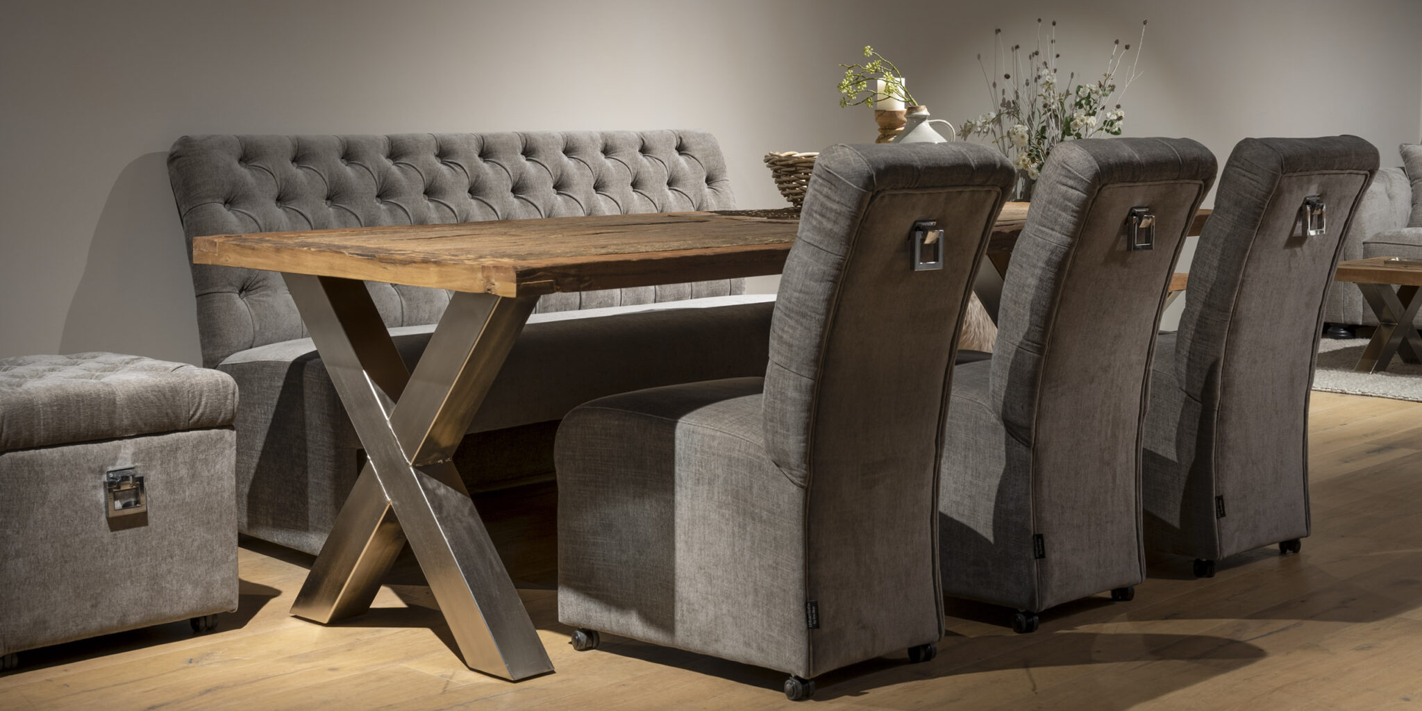 Landelijke stoelen | Eenvoud met een warm karakter | UrbanSofa
